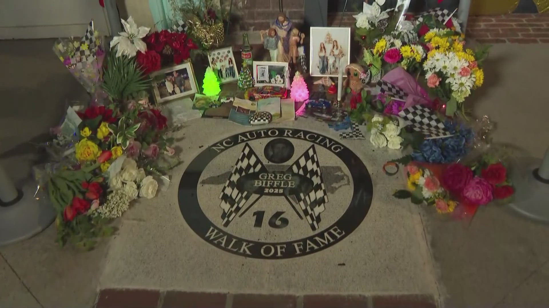 Memorial held for victims of Statesville plane crash