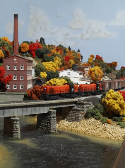 The Naugatuck Valley RR: Operating a '50s-era layout, step-by-step