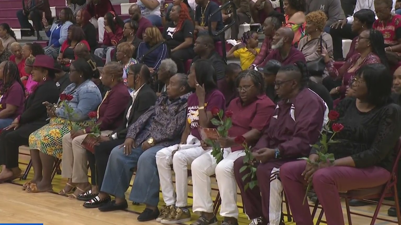 Hallandale High’s 1970s champs finally receive long‑overdue rings 50 ...