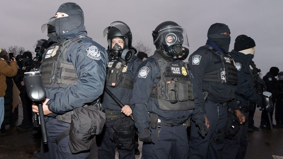 ICE agents' powers curbed by US court amid Trump's immigration ...