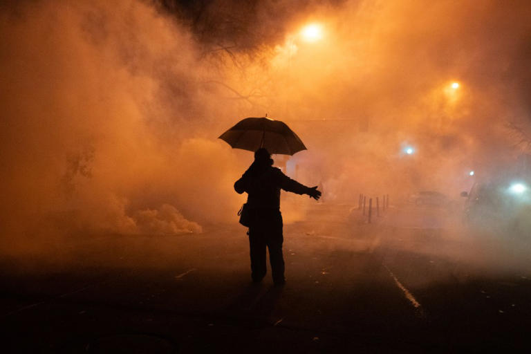 Feds in Minneapolis immigration operation can't detain or tear gas ...