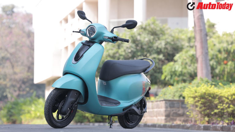 Bajaj Chetak C25 review, first ride: Most affordable variant in the ...