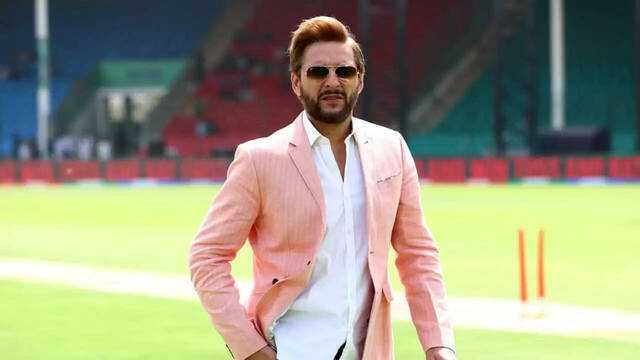 Shahid Afridi sparks political speculation with move to Islamabad