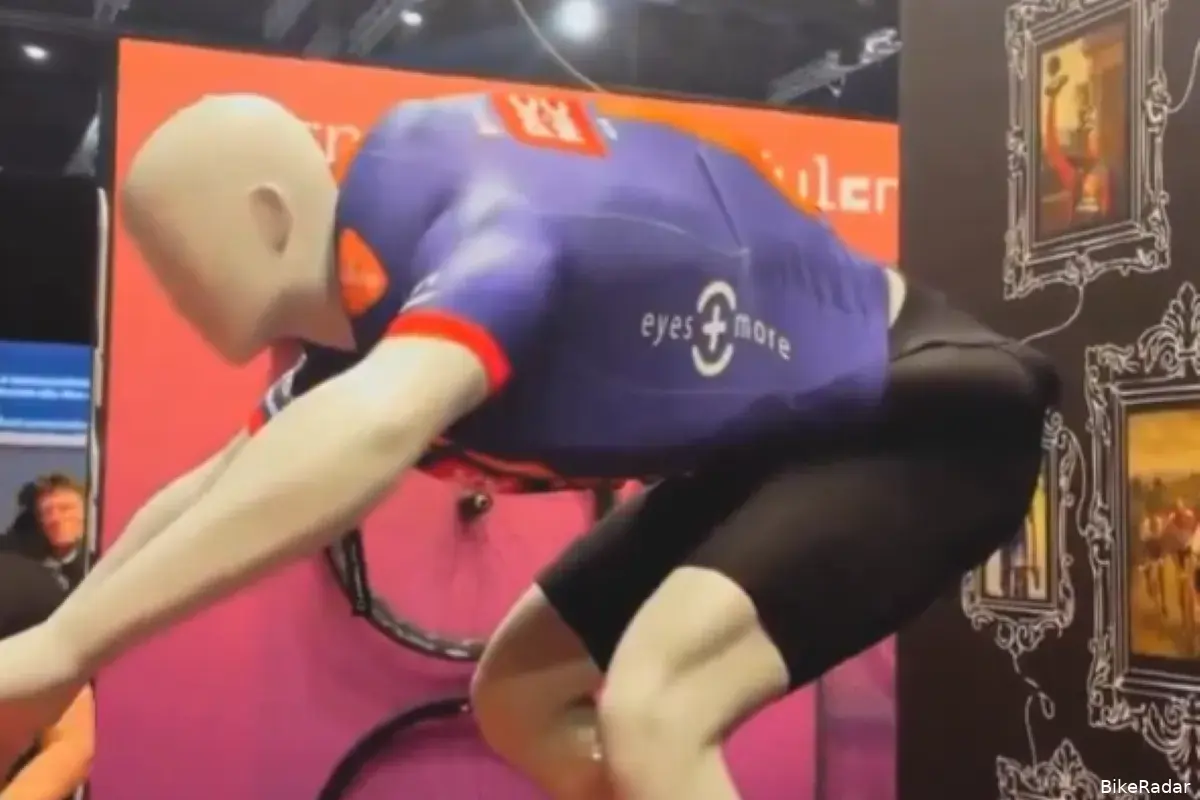 De fiets-airbag, een innovatie zo groot als de valhelm? Picnic PostNL ...