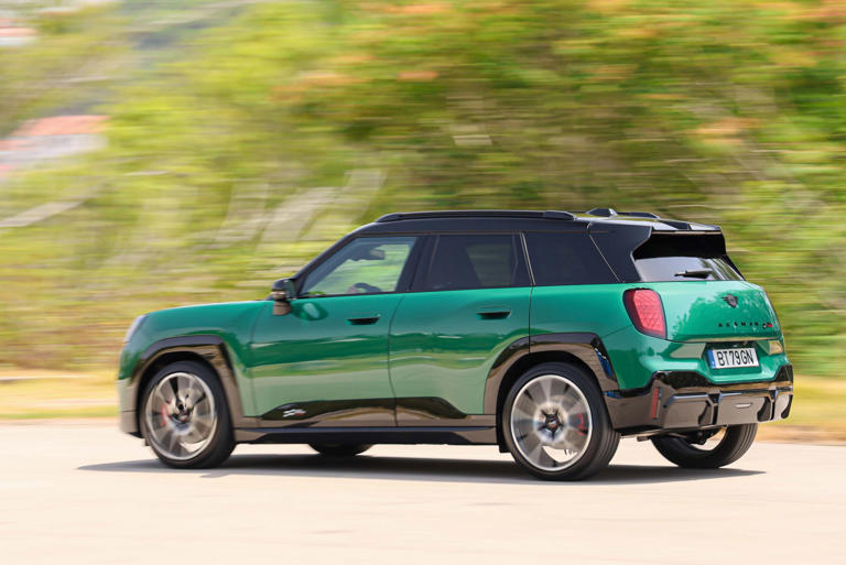 Mini John Cooper Works Aceman. Manter a tradição