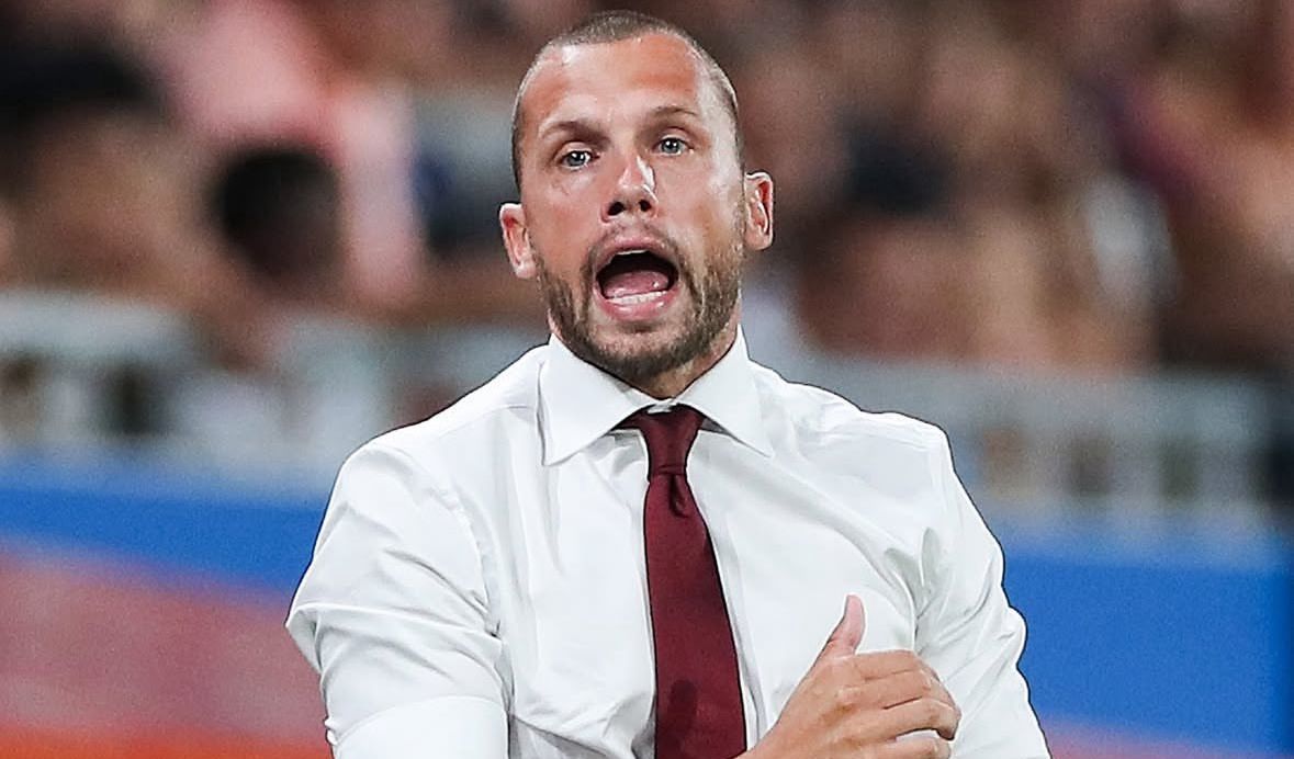 Kabar terbaru John Heitinga! Dari asisten David Moyes dan Arne Slot ...