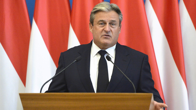 Magyar Péter bemutatta a Tisza Párt új, vezető politikusát