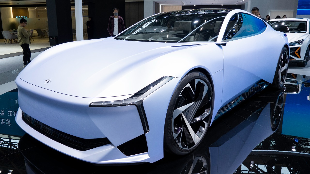 New Chinese EV giant tests 620+ mile solid state battery beast