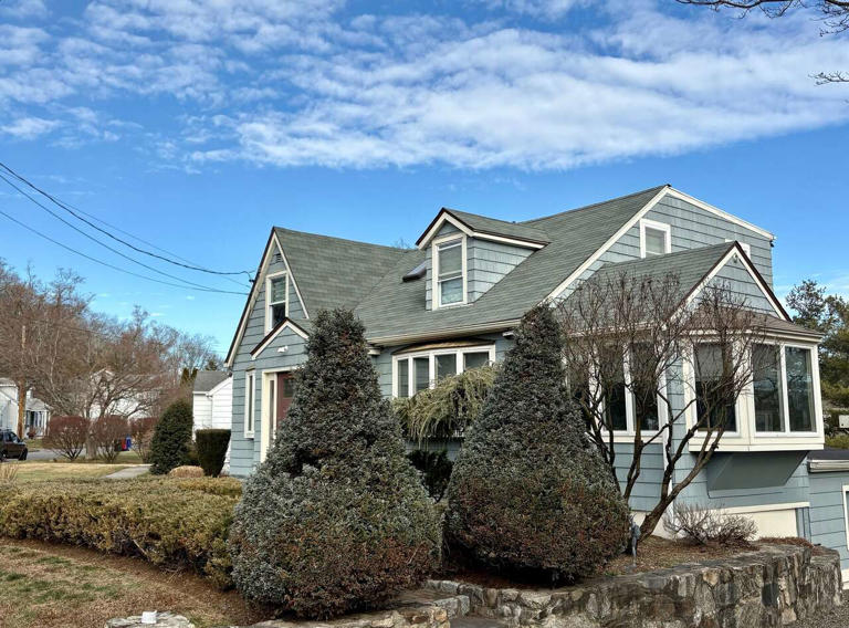 Connecticut foreclosures drop in 2025 but remain among Northeast's highest