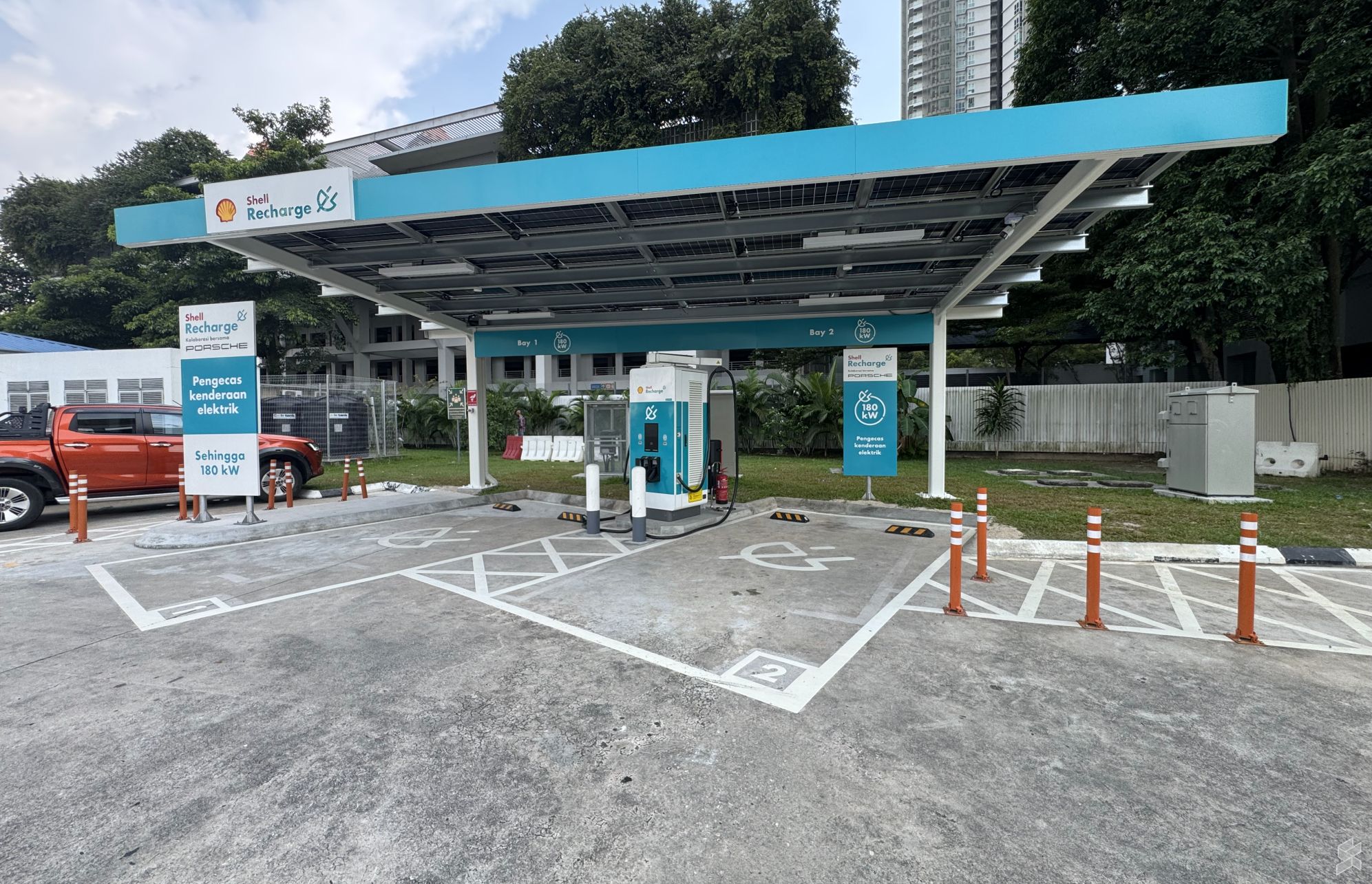 Shell Recharge turns on 180kW DC charger at Shell Duta Toll Plaza ...