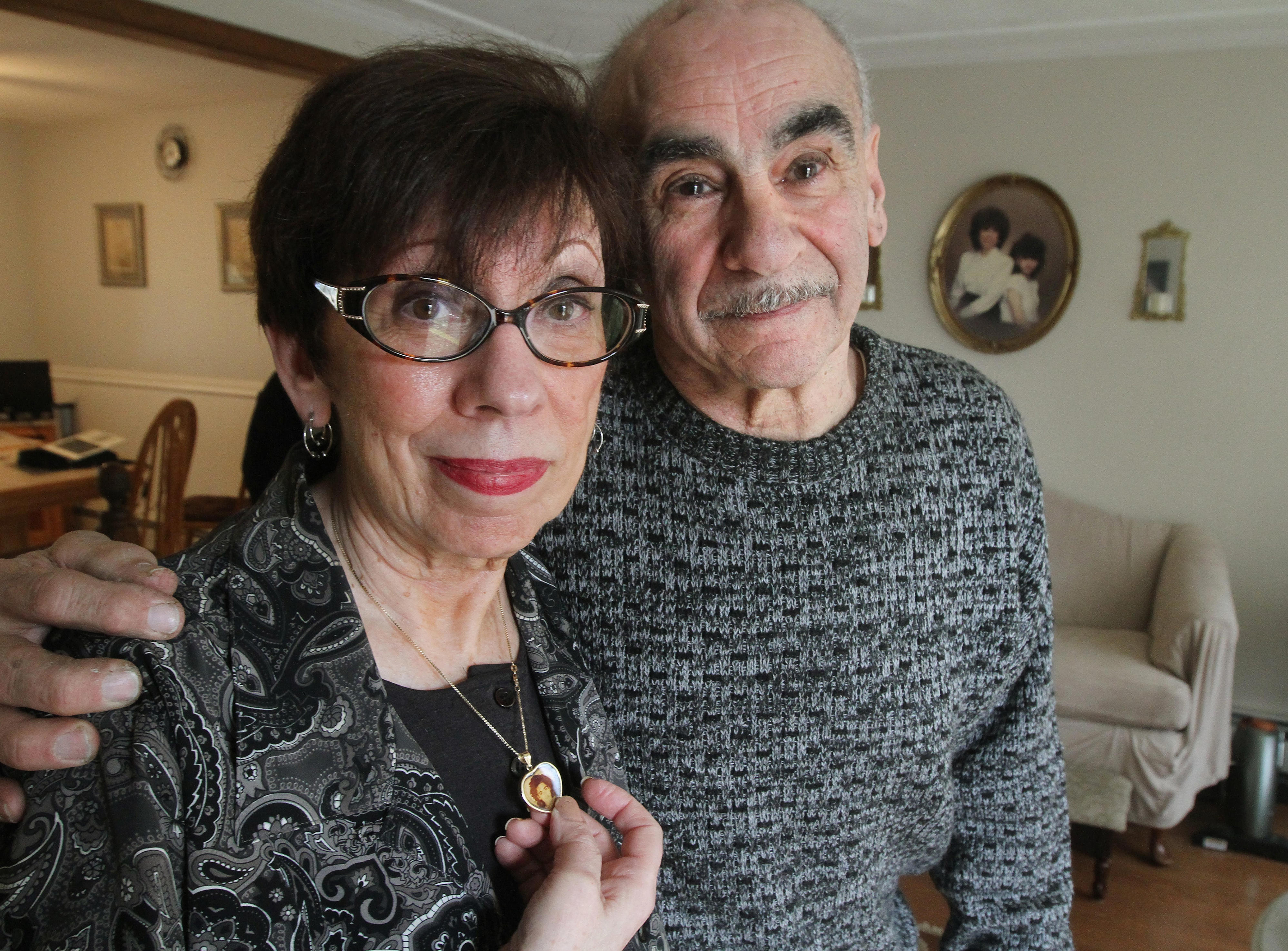 Garden City dining, top-paid state workers, Swift wedding. Journal top ...