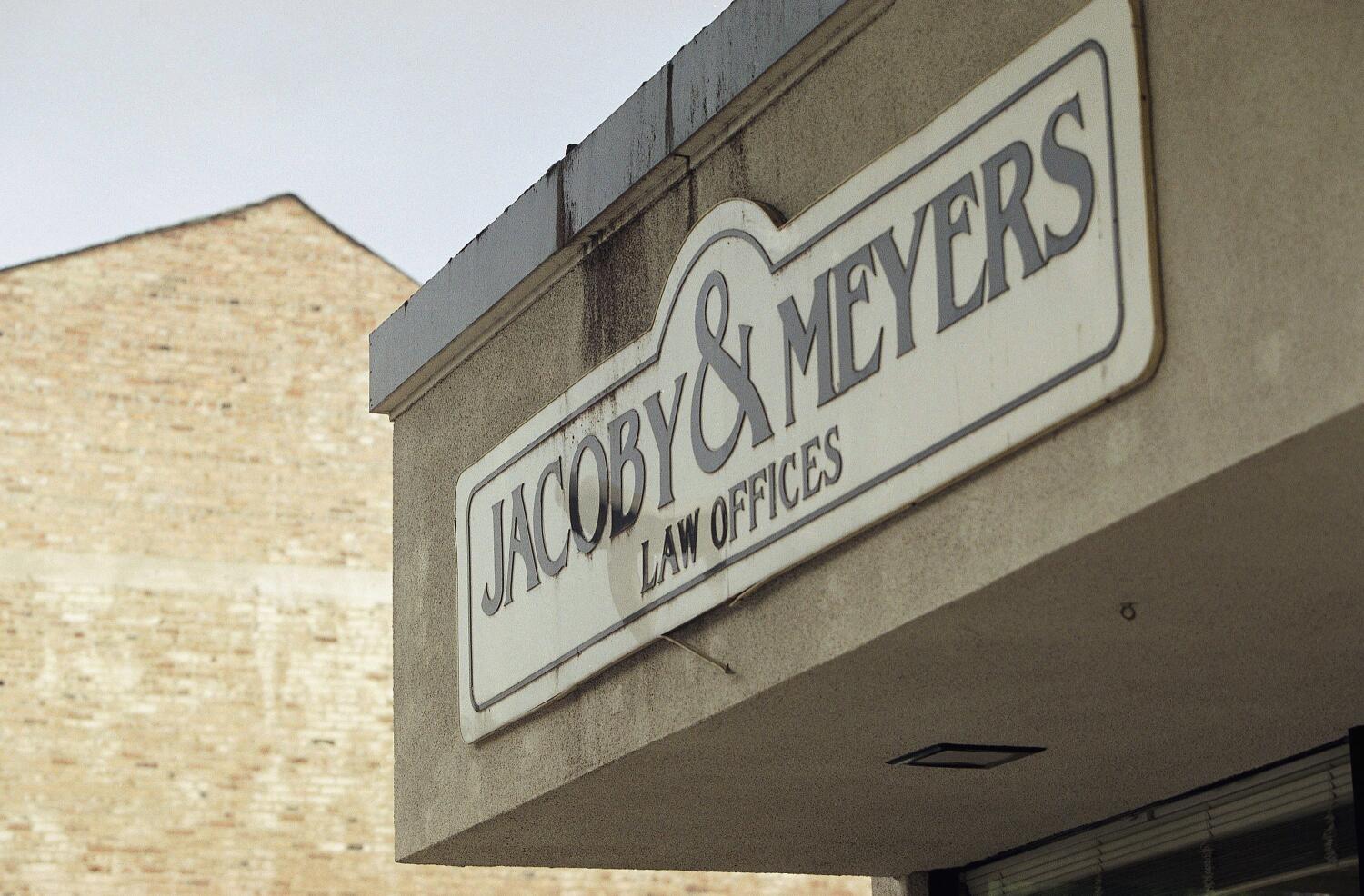 Leonard Jacoby, pioneer of legal advertising on billboards and TV, dies ...