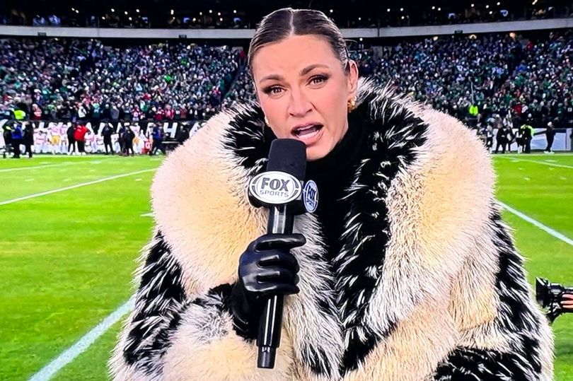 Erin Andrews breaks silence on daring NFL outfit after Michael Strahan ...