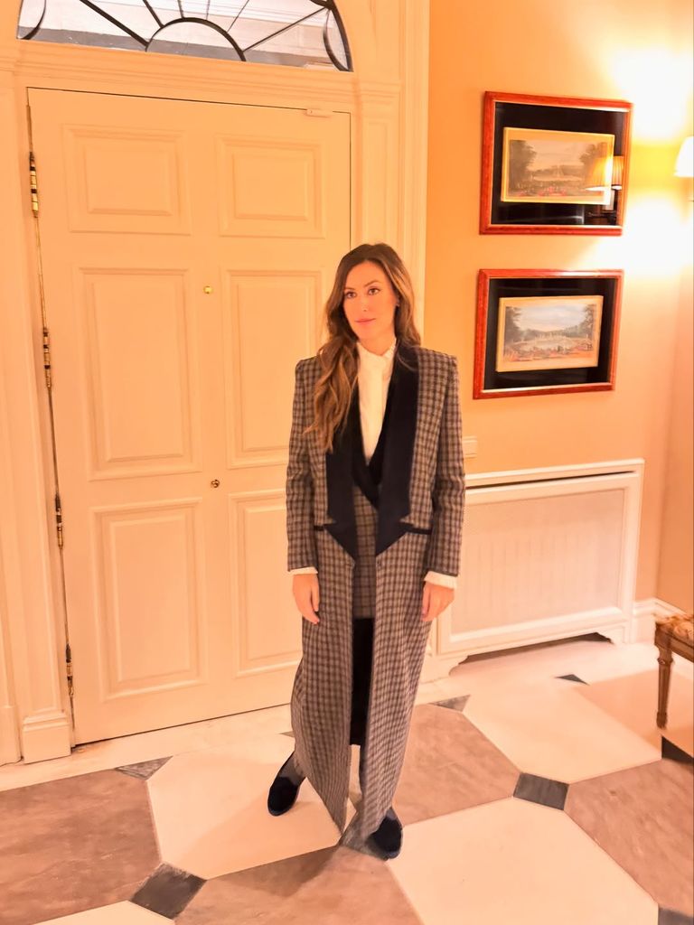 Ana Boyer y el abrigo favorito de las madrileñas: a cuadros, con ...