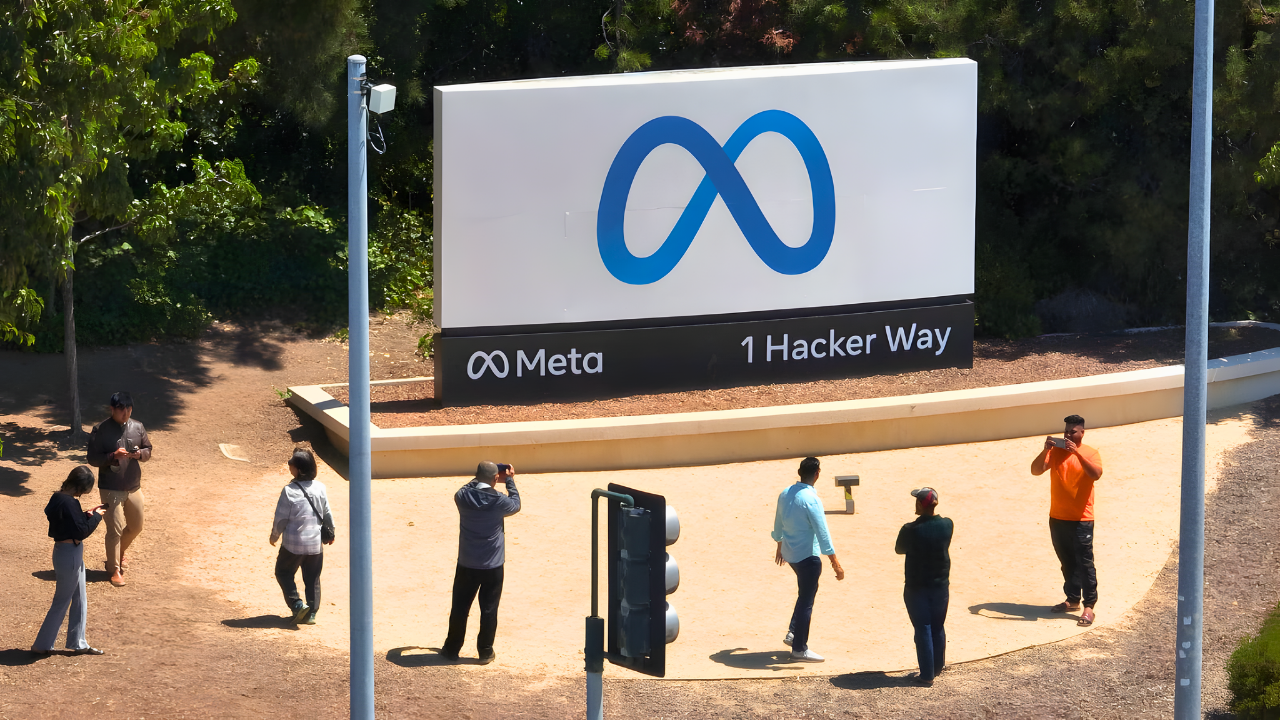 Meta’s VR bet implodes after $70B loss, costing 1,500 jobs