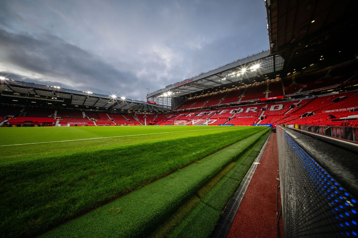 Man Utd vs Man City: Carrick takes charge of Manchester derby - Live