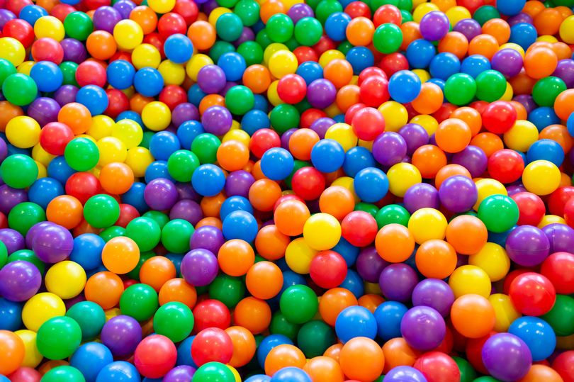 Clean kids ball pool balls in minutes without scrubbing using 1 ...