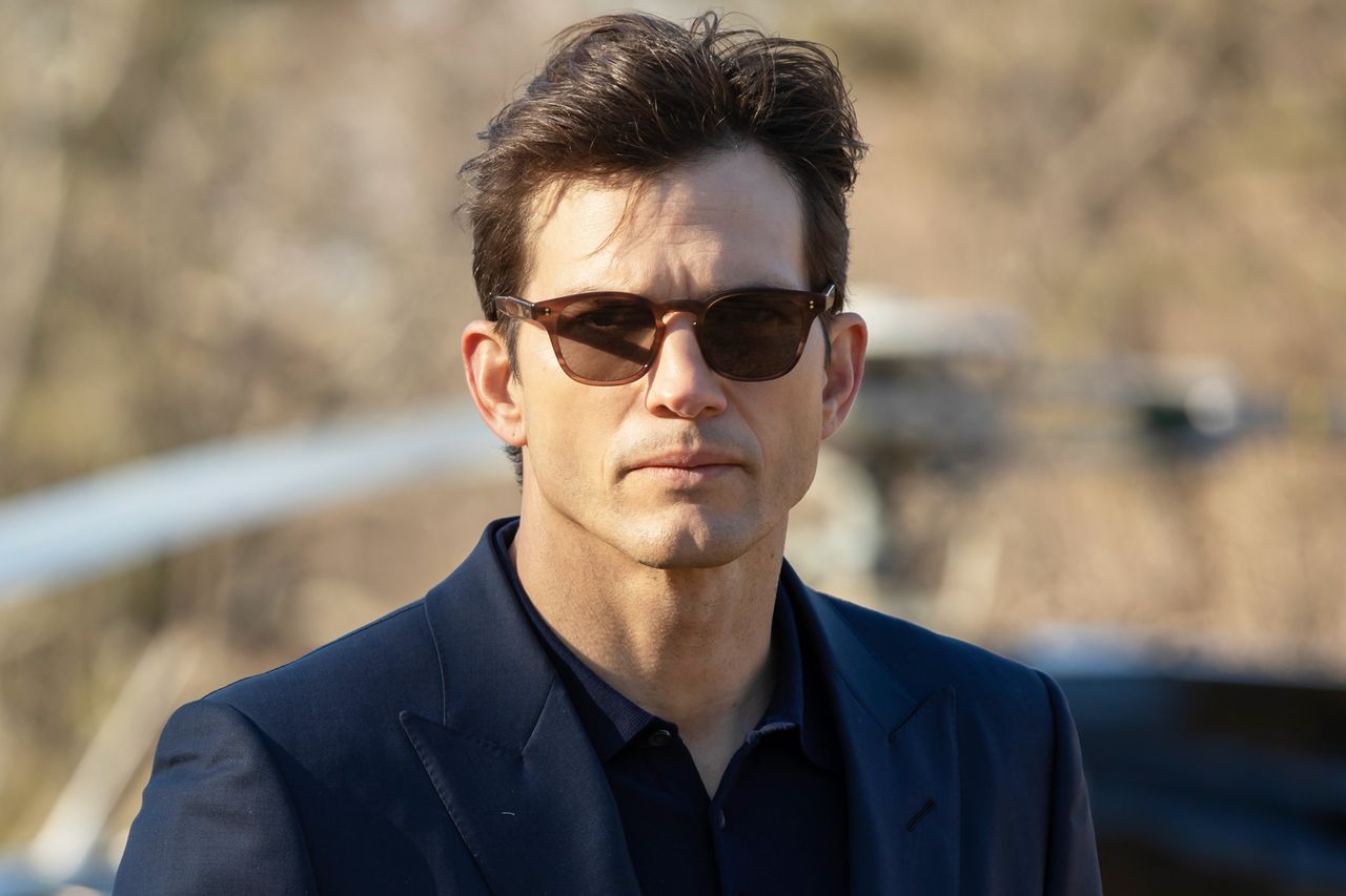 Ashton Kutcher brings up rumors that he and wife Mila Kunis don't ...