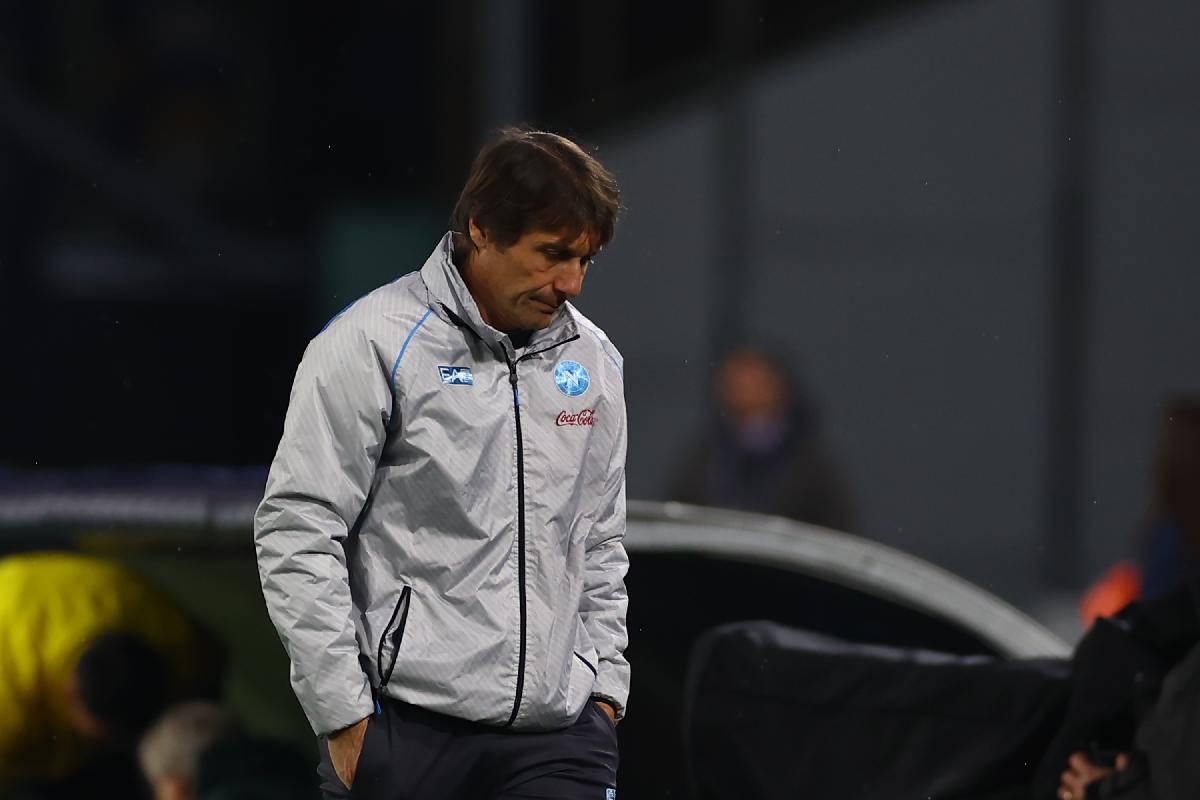 Chissà che alla fine Conte non decida di tenerlo in rosa. Possibile ...