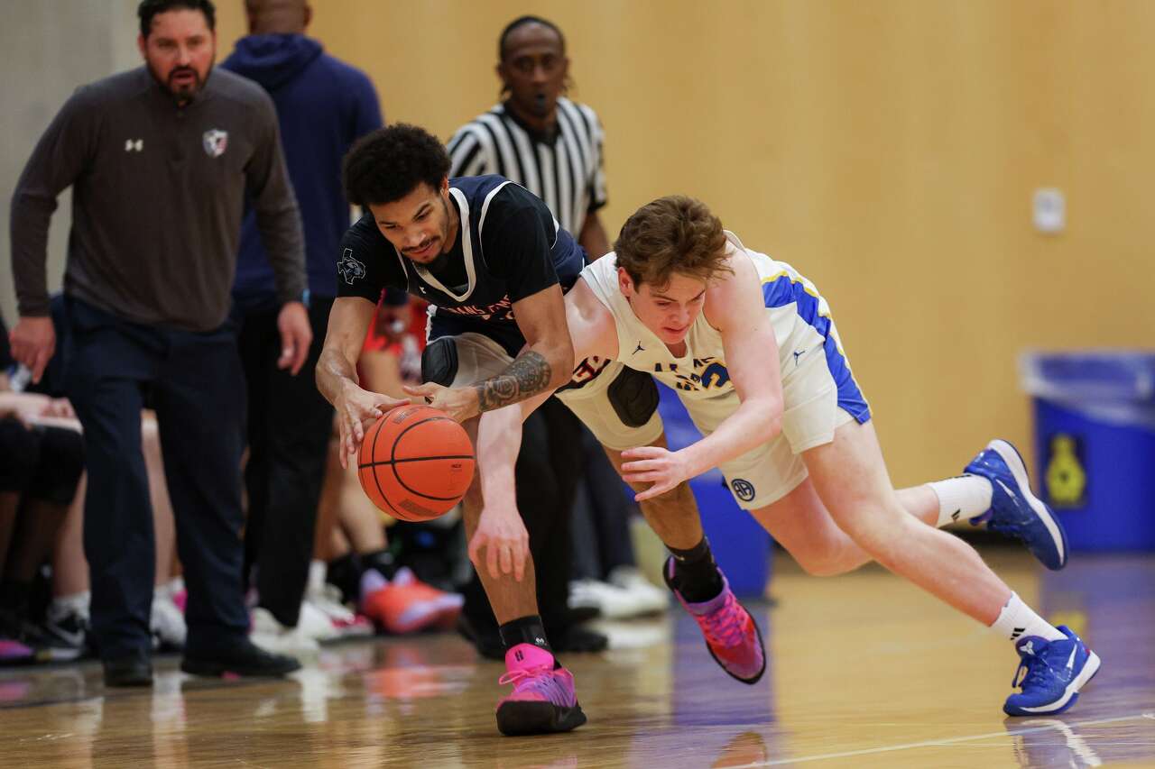 DJ Jordan hits buzzer-beater to send Veterans Memorial boys over Alamo ...