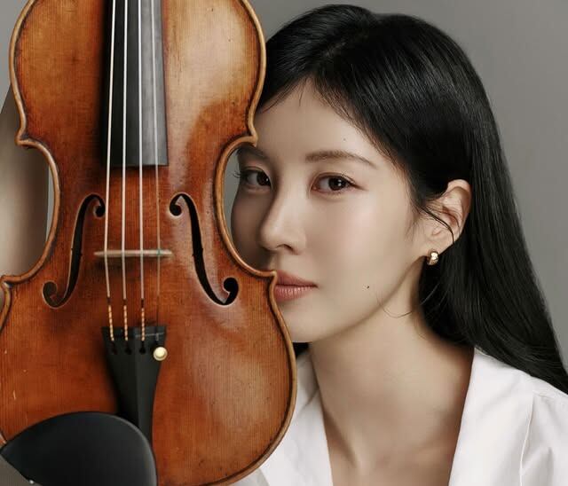 Music professor defends Seo Hyun's orchestra performance against criticism