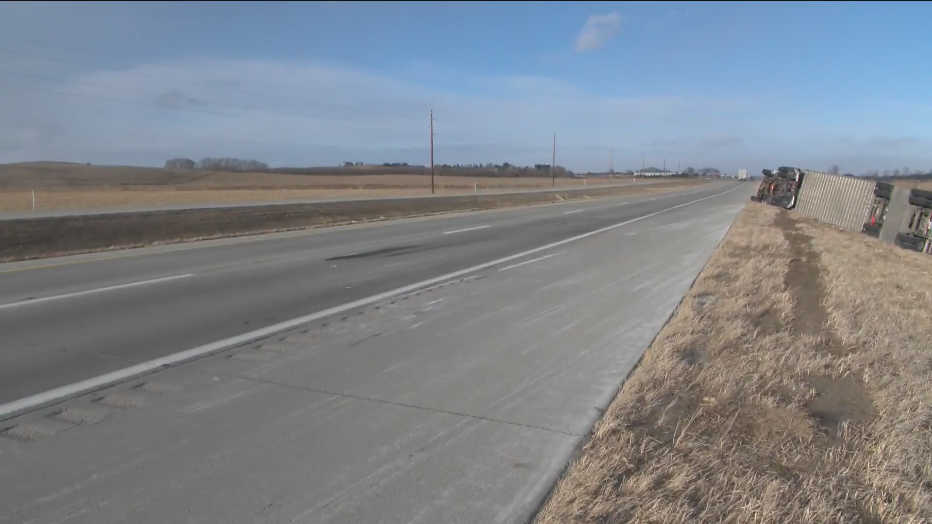 Wind cited in fatal semi accident in western Iowa