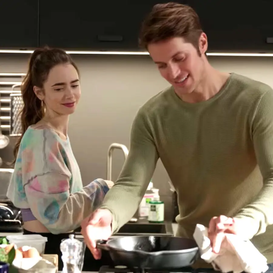 El error de limpieza de Emily in Paris: "No limpies la sartén después ...