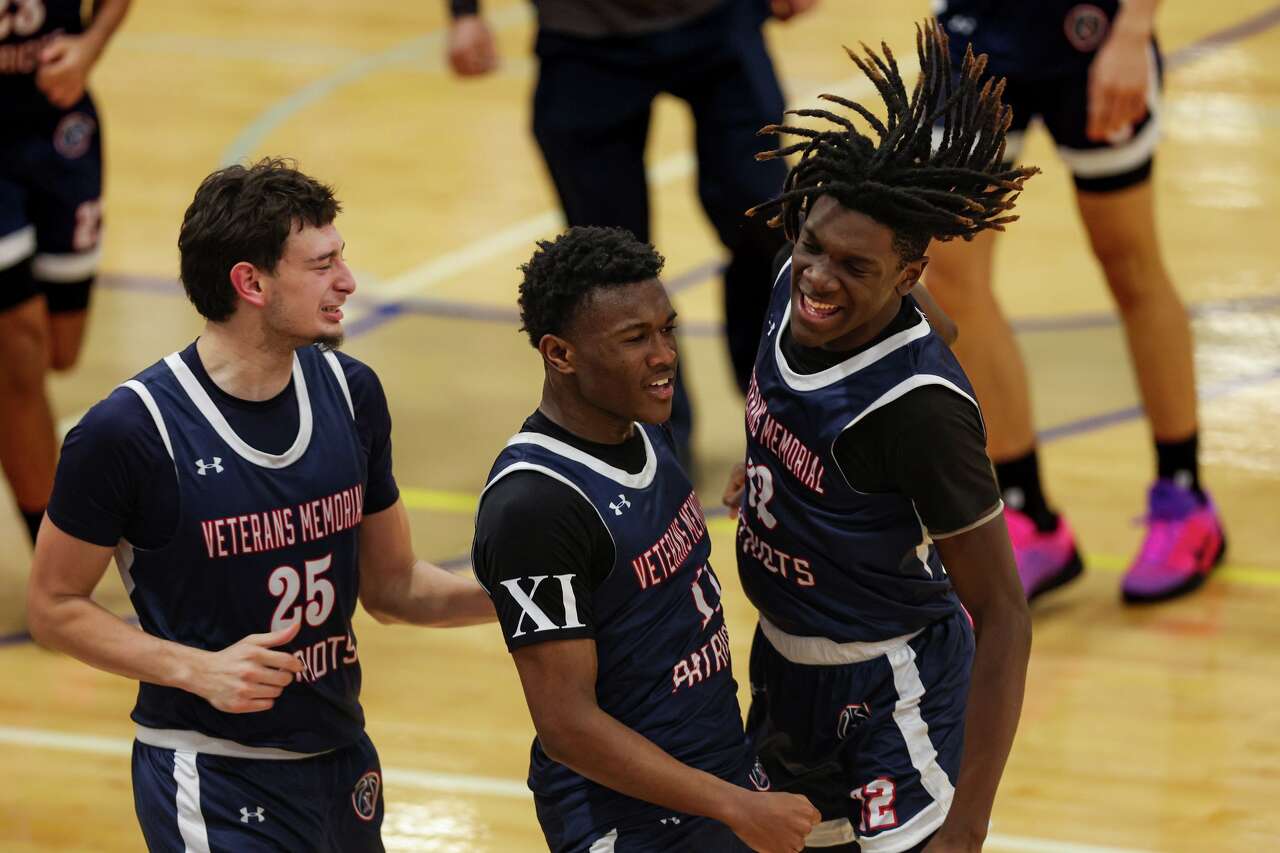 DJ Jordan hits buzzer-beater to send Veterans Memorial boys over Alamo ...