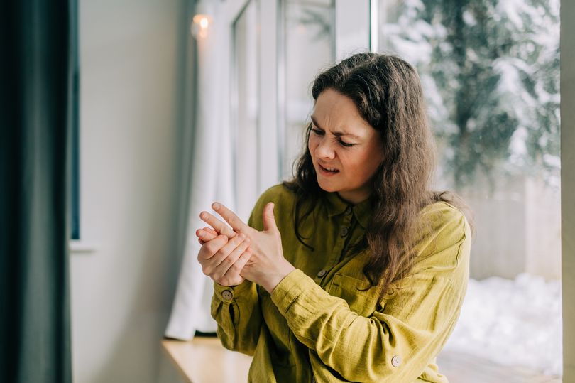 Dr Nighat Arif 'severe impact' alert for anyone with white fingers ...