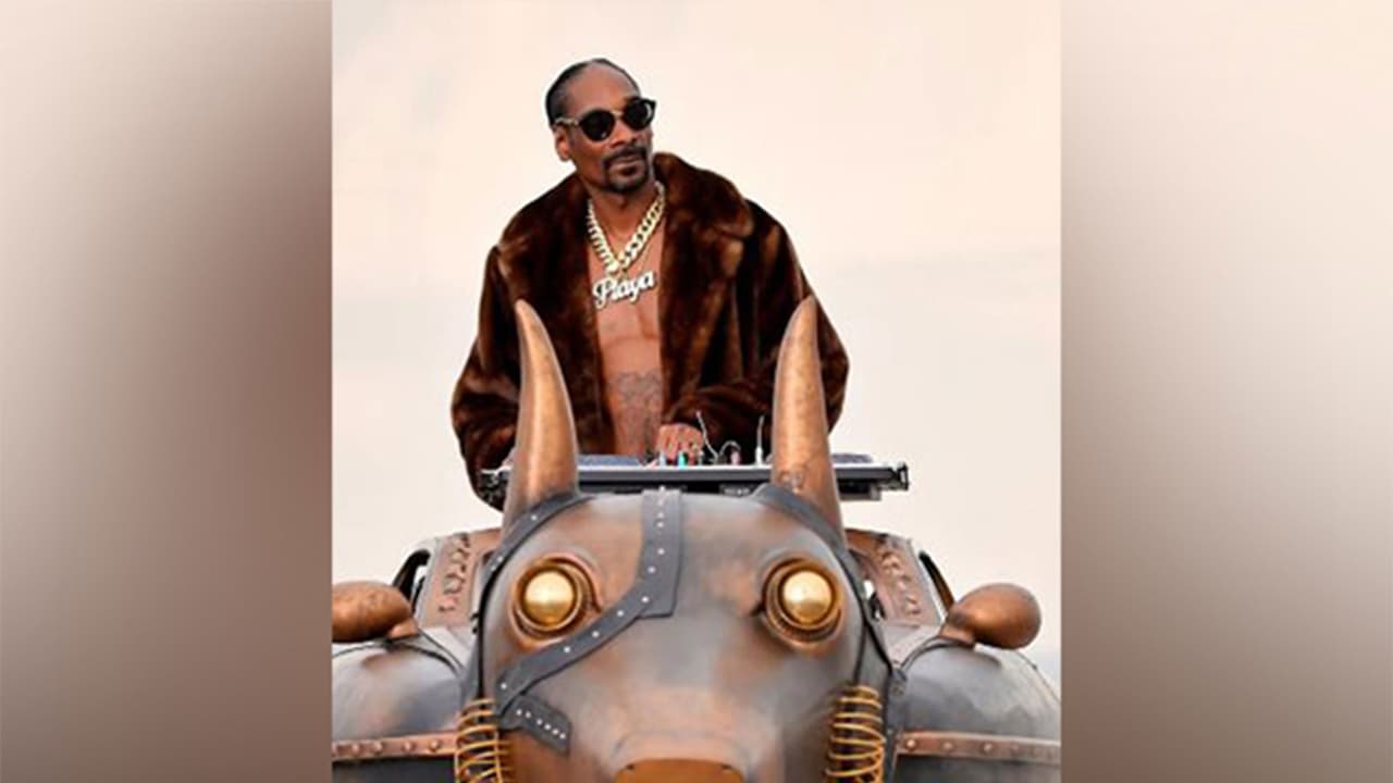 Snoop Dogg to star in Eli Roth's horror film 'Don't Go in That House'