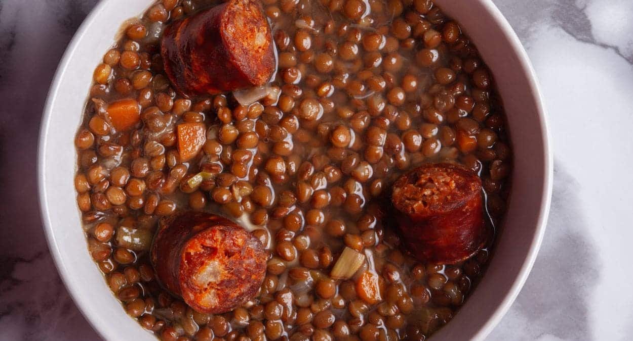 El truco casero que mejora notablemente la digestión de las lentejas