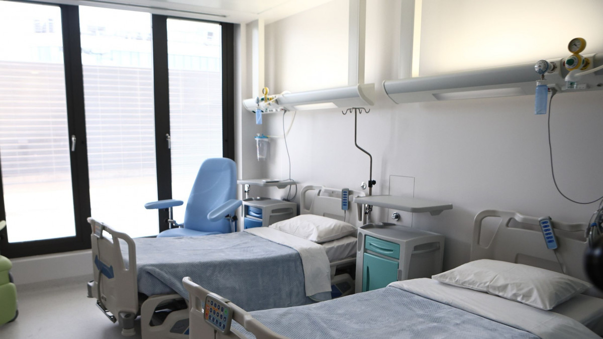 Υπό πίεση τα νοσοκομεία από την έξαρση της γρίπης: 871 εισαγωγές σε μία ...