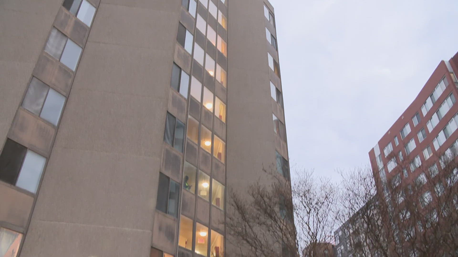 Residents in Northwest DC apartment building stuck because of broken ...