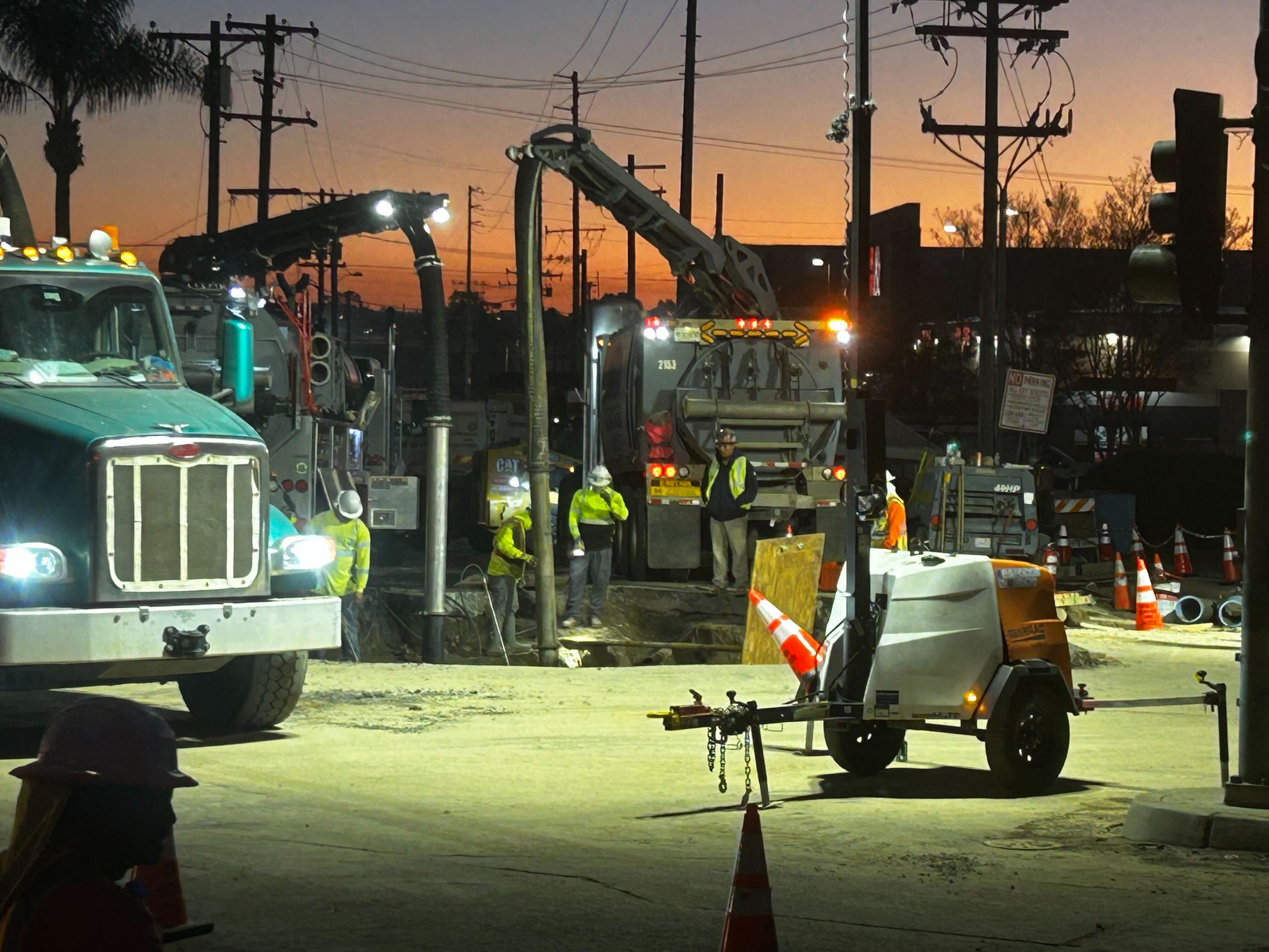 Comercios afectados por socavón en Morena Boulevard; vialidades ...