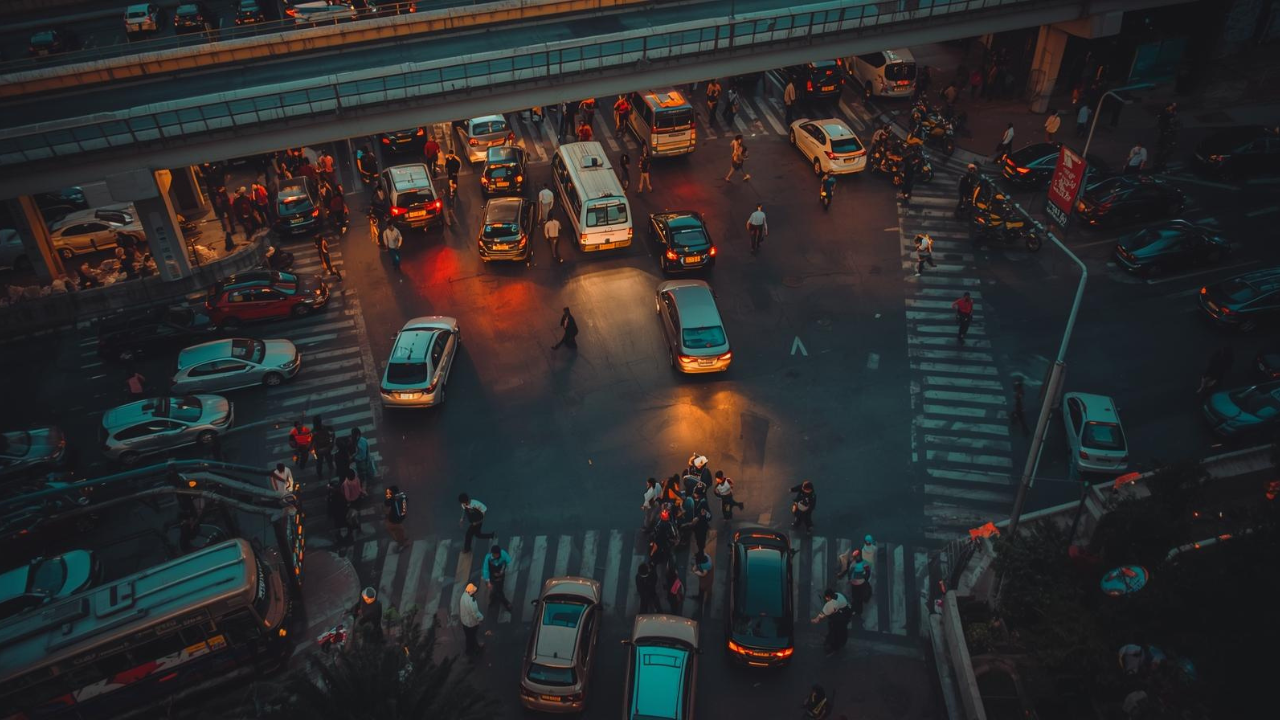 Delhi to fix Savitri Cinema junction traffic via roads beneath flyover ...