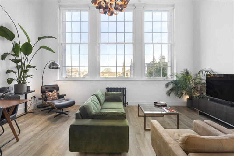 Inside the stunning £650,000 Edinburgh flat for sale in former B-listed ...