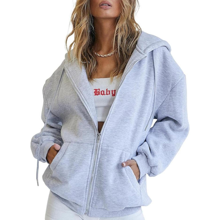 Amazon's 'super soft' $20 zip-up hoodie is perfectly oversized and ...