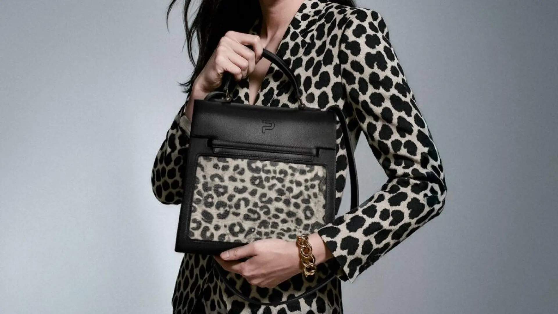 Revolución tecnológica en los accesorios: así es el bolso que cambia de ...