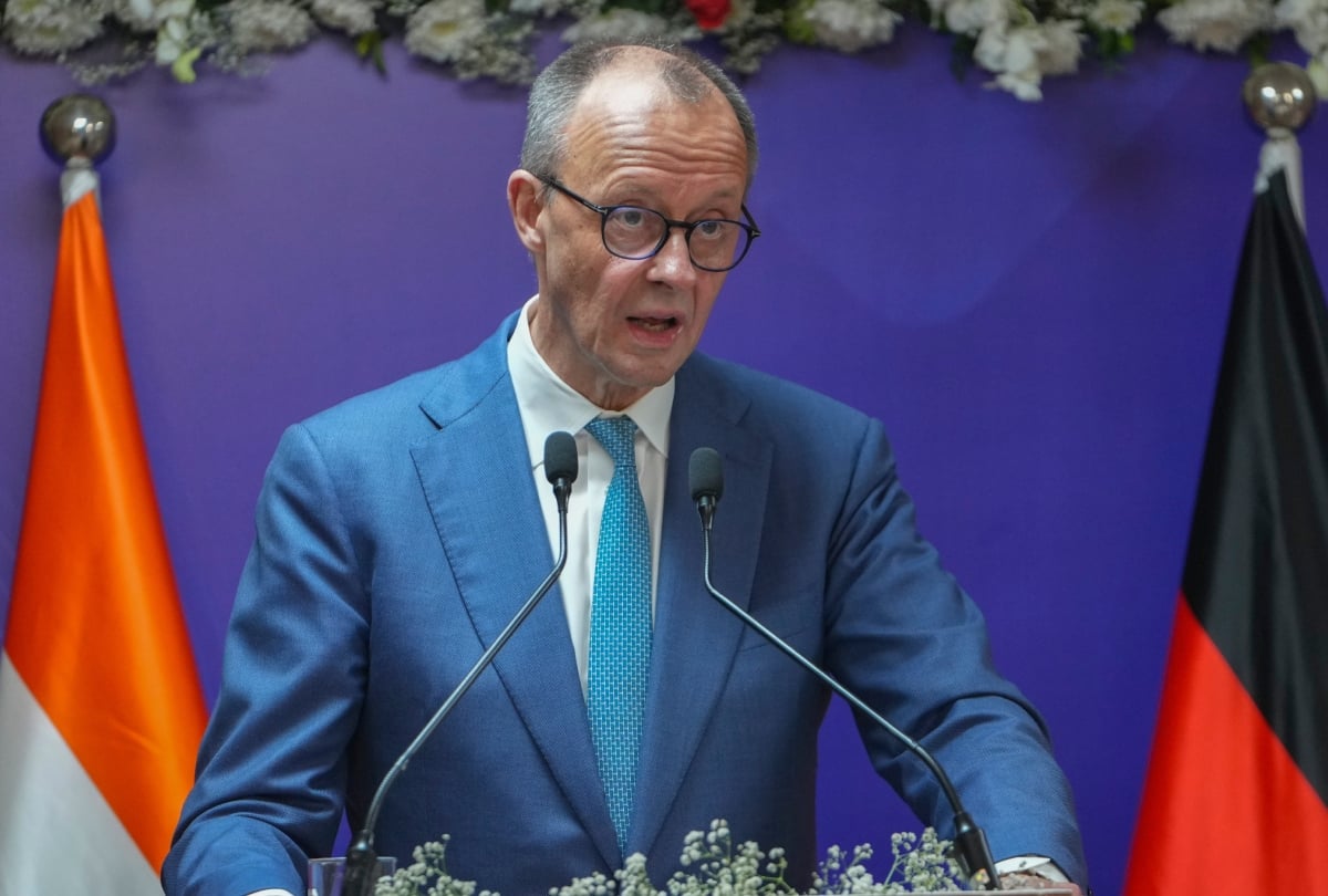 Γυρίζει την πλάτη στον Τραμπ ο Μερτς: «Δεν αποτελεί πλέον αξιόπιστο ...