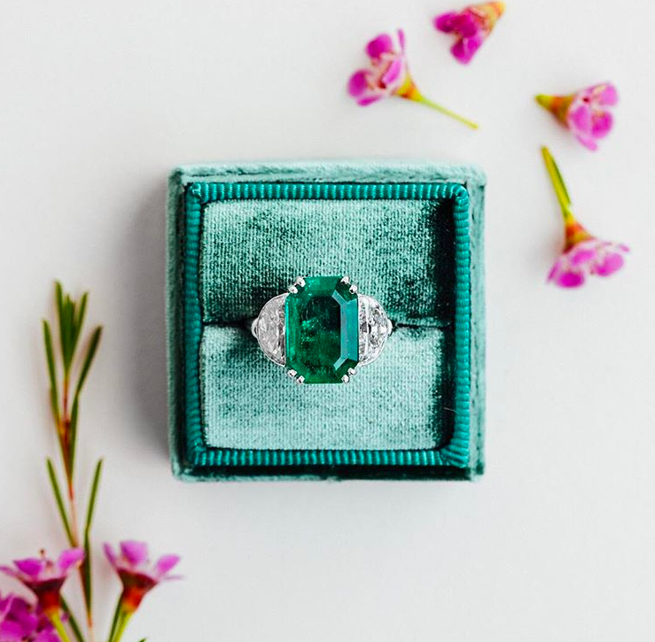 8 tips to know before buying a vintage engagement ring