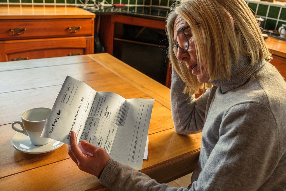 UK gas prices surge 40 per cent as fears over household energy bills rise