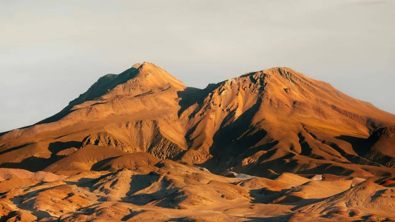 This place has not seen any rainfall for 400 years! Can you guess the name?