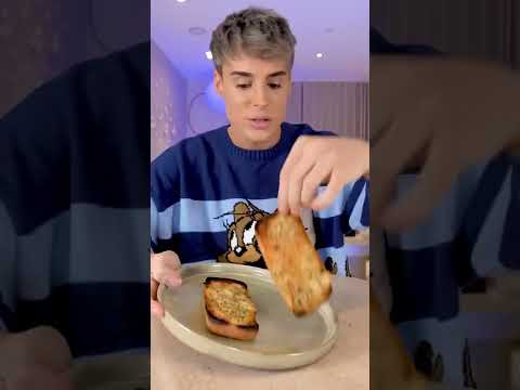 I tested the viral squeeze garlic hack with surprising results