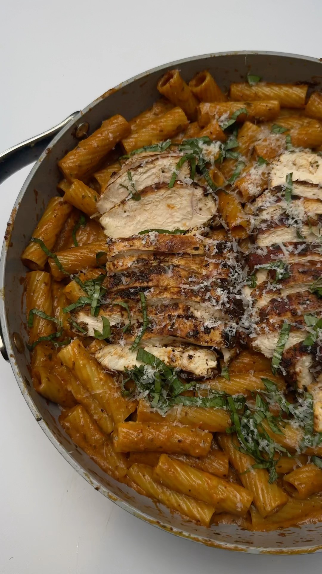 Creamy pasta with grilled chicken recipe