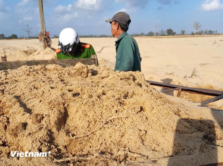 Nghịch lý cánh đồng Gò Nổi ở Đà Nẵng, khi vòng kim cô vẫn khóa cứng mùa vụ