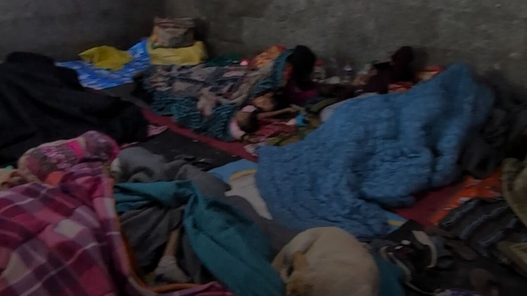 A freezing morning outside AIIMS Delhi