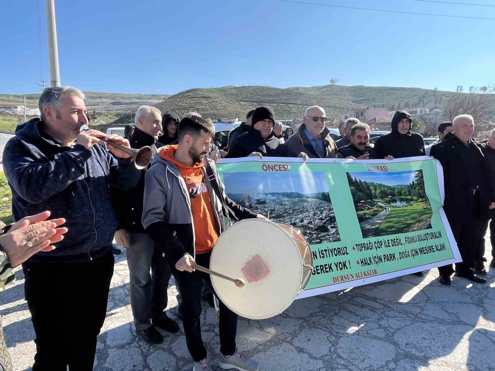 Harmandalı sakinlerinden 'çöplük orman olsun' çağrısı
