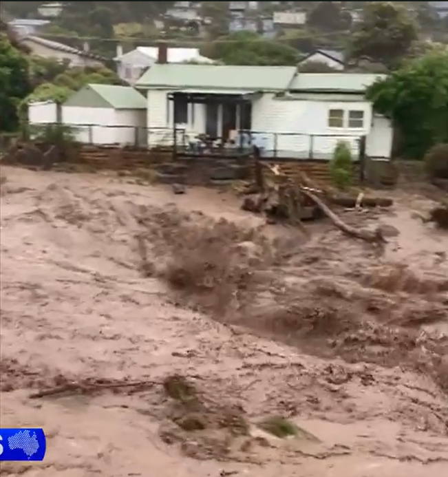 Flash flooding leaves trail of destruction in Victorian communities