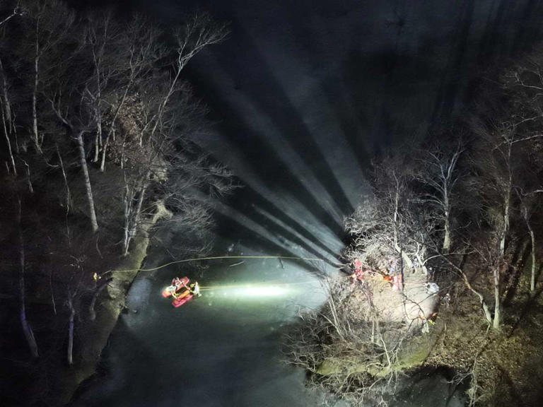 2 New Milford teens rescued after walking on ice at island in Oradell