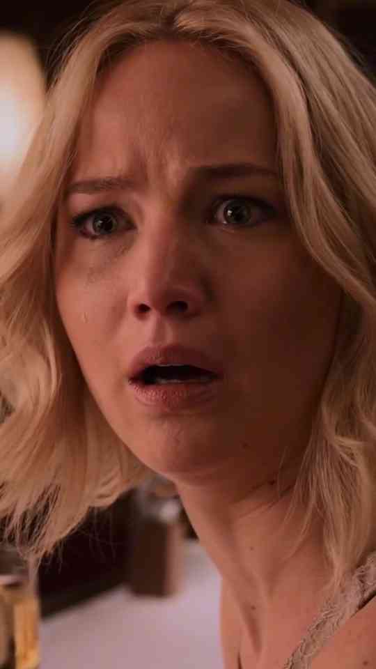 This Passengers Movie Scene Still Gives Everyone Chills Years Later